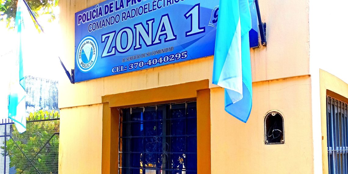 En El Centro Y A Pleno Día Una Pareja Asaltó A Mano Armada A Una Mujer